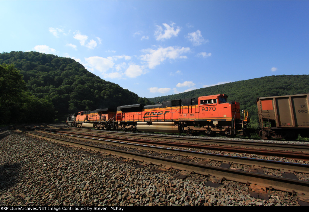 BNSF 9370
